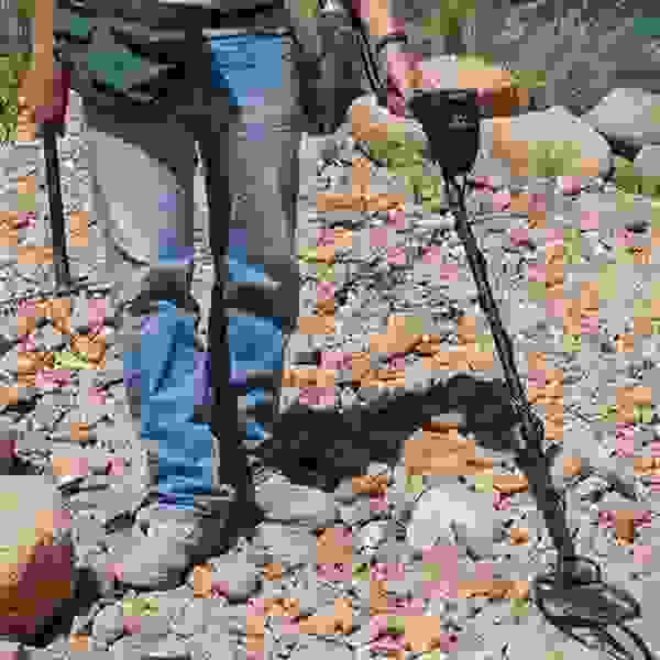 How To Look For Gold With A Metal Detector In A River | Detector Power ...